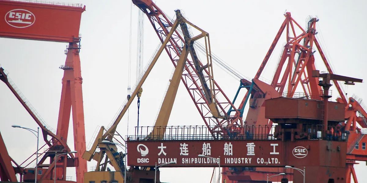 DSIC seals ultra-large container ship and handysize bulker orders