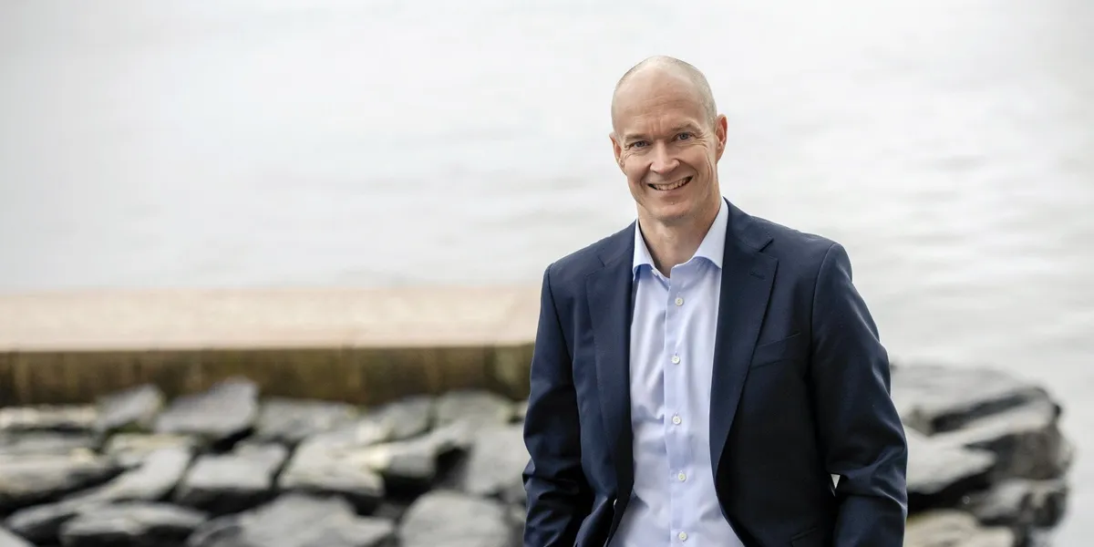 Tar sin hatt og går fra Torghatten | Kystens Næringsliv | Vi skaper ...