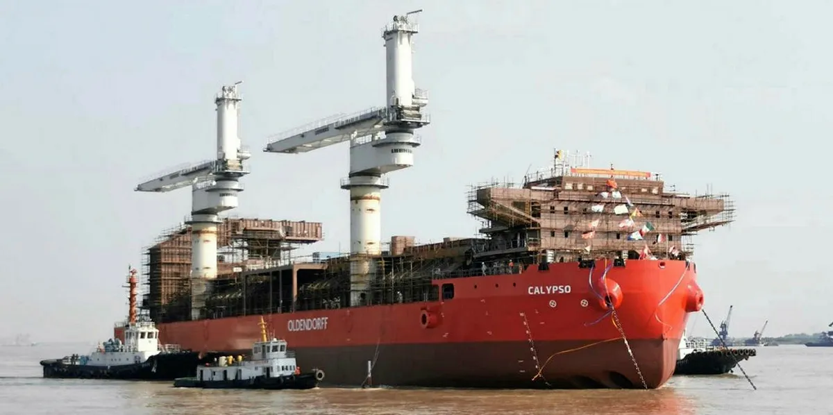 First of Oldendorff transloaders bound for Vietnam hits the water