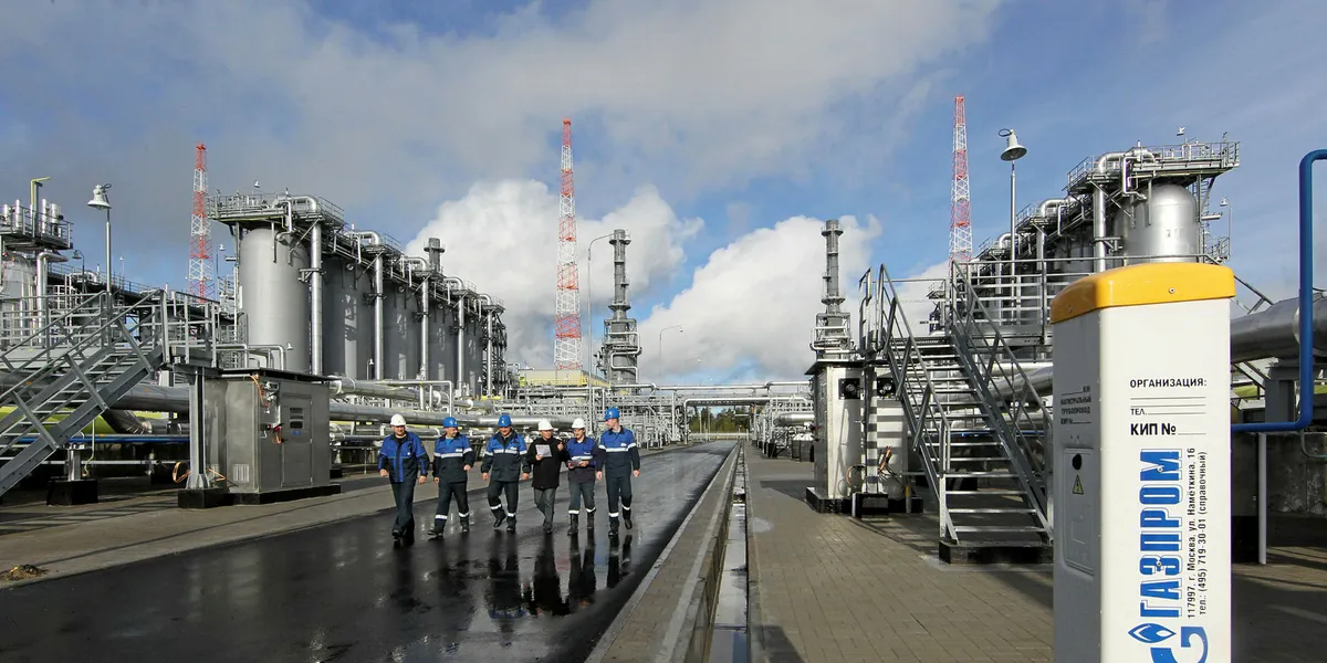 Gazprom Neft signs up to first small-scale LNG carrier