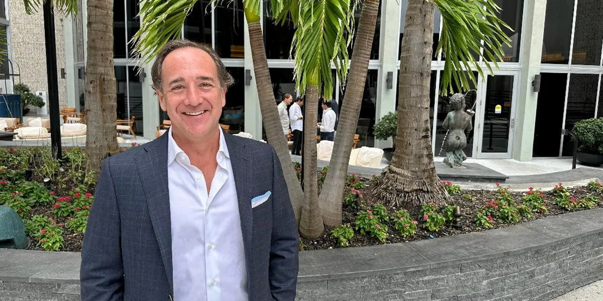 Genco talks up track record as George Economou circles