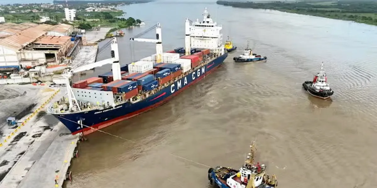 CMA CGM vessel damaged after crashing into quay in Colombia