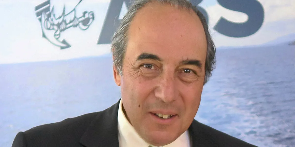 Peter Livanos-controlled EcoLog plans to build large-scale liquefied ...