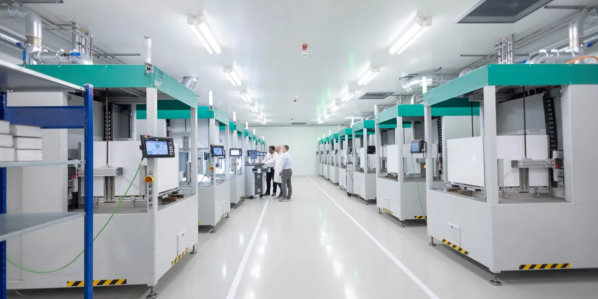 Thyssenkrupp Nucera opens pilot solid-oxide electrolyser production ...