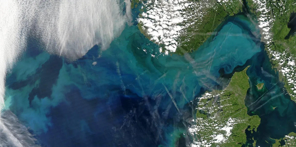 Damaged ship with explosive Russian cargo heading into Baltic Sea in ...