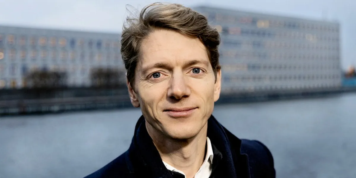AP Moller Holding and Maersk team up to launch green methanol ...